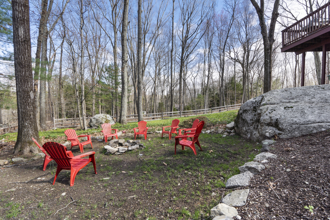 16 Rowledge Pond Rd Sandy Hook CT 06482